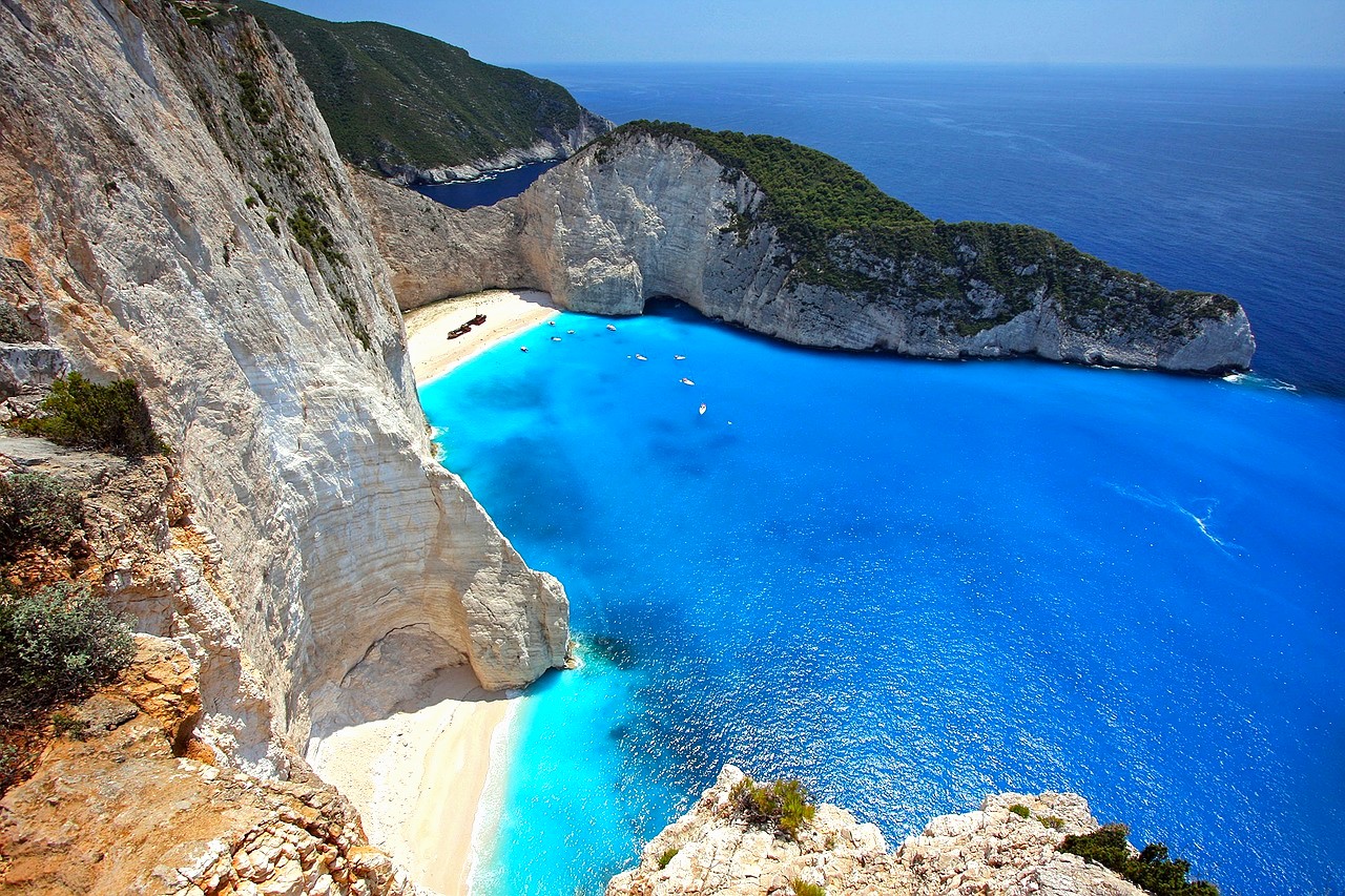 Practical tips for driving in Greece - Open Horizons Cabrio